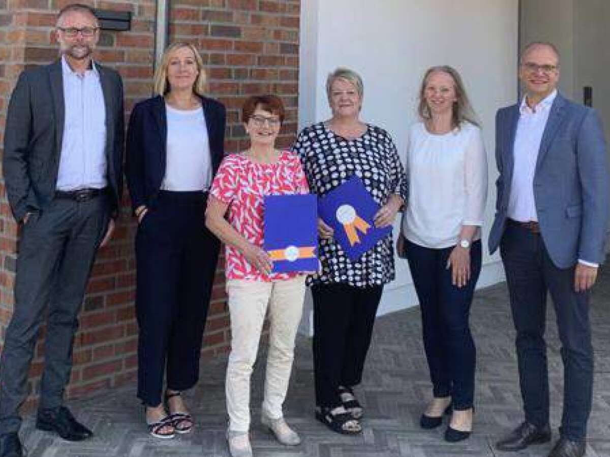 Vereinigte Volksbank dankt langjährig Beschäftigten