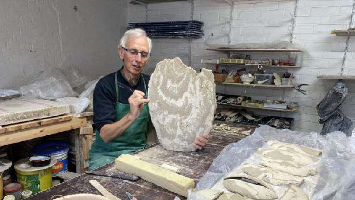 Sandhatten: Keramikmeister Martin McWilliam international gefragter denn je