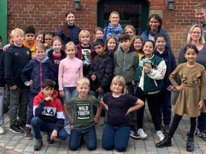 Grundschule Elsfleth: Viertklässler besichtigen Milchviehbetrieb