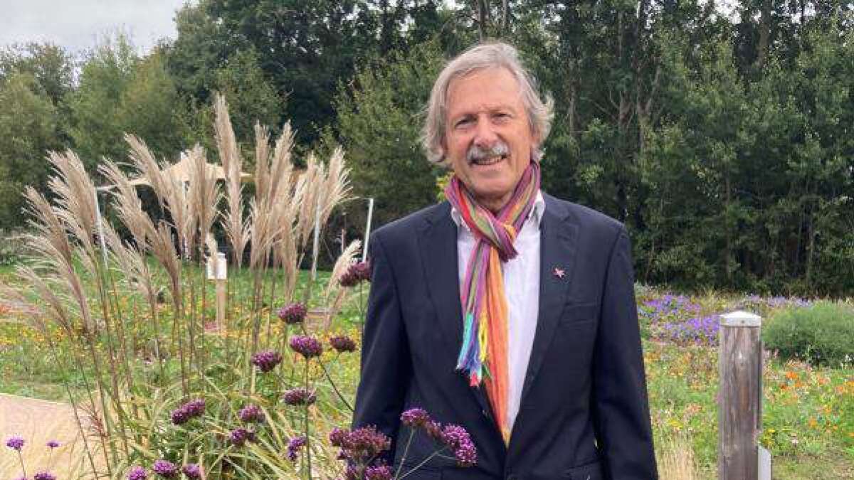 Oldenburg: Andreas Wojak bringt „Sternstunden zur Weihnachtszeit“ heraus