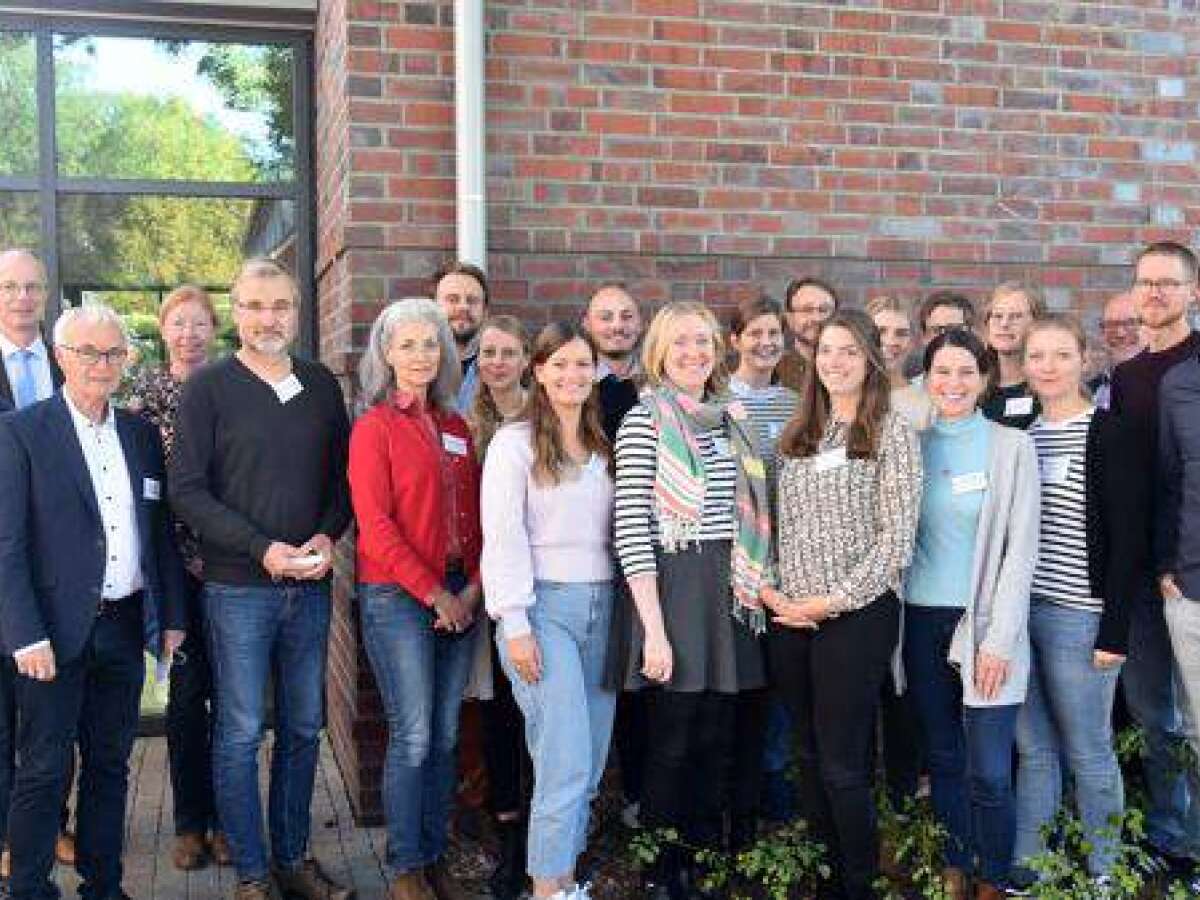 Neue Lehrer der Schulstiftung St. Benedikt treffen sich in Stapelfeld