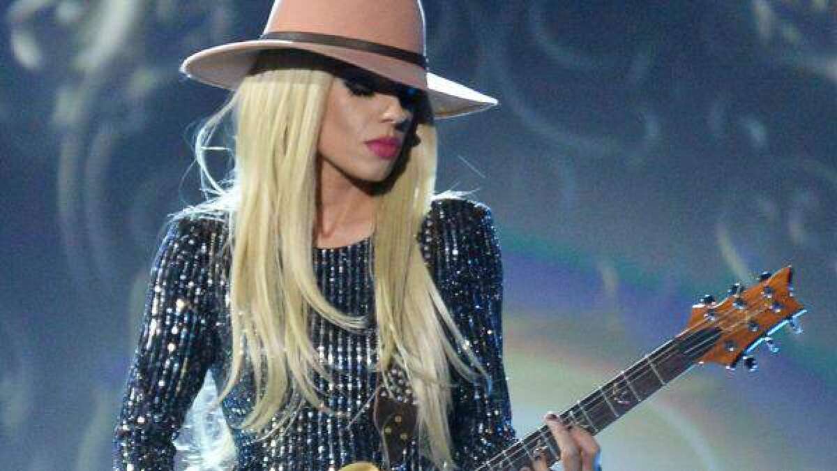 Diese Rock-Gitarristin ist Vorbild für viele junge Frauen