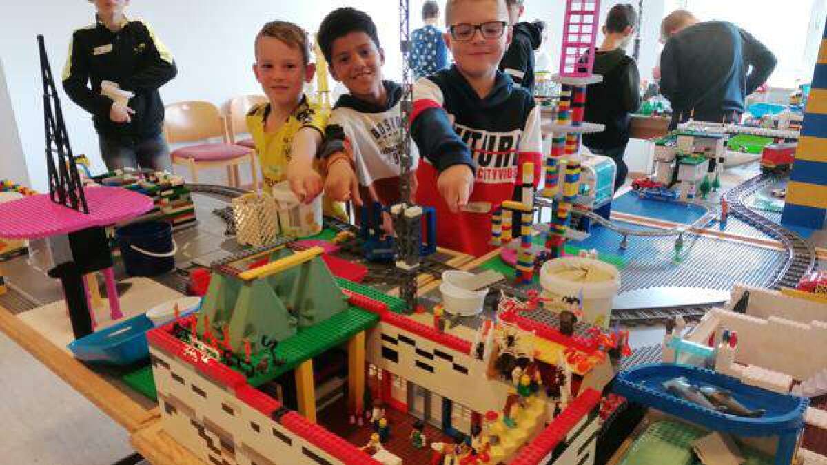 CVJM Emden lud drei Tage lang Kinder zum Bauen mit Legosteinen ein