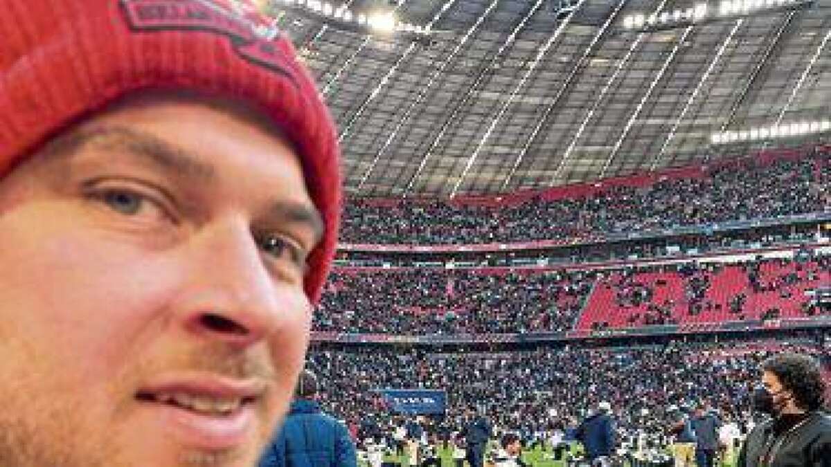 Wilhelmshavener Sebastian und Olga Fritz waren bei der NFL-Premiere ganz nah dran