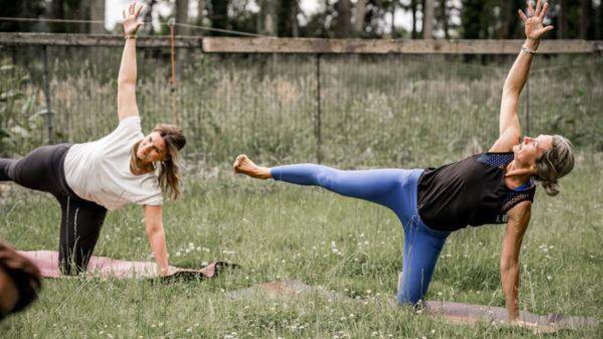 Yoga in Cloppenburg: Wo Zuckerbrot und Peitsche herrschen