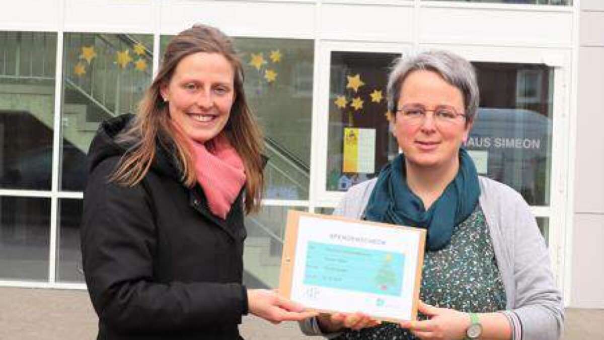 Hochschule Emden/Leer unterstützt Emder Tafel mit 733 Euro