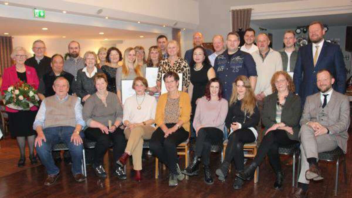 Betriebsfest von Meemken in Gehlenberg: Ehrung für langjährige ...