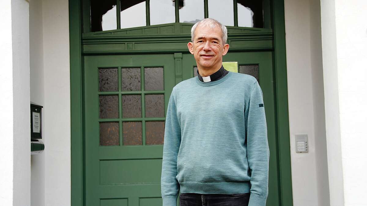 Kirche in Lindern: Pfarrer Michael Kenkel kehrt nicht zurück