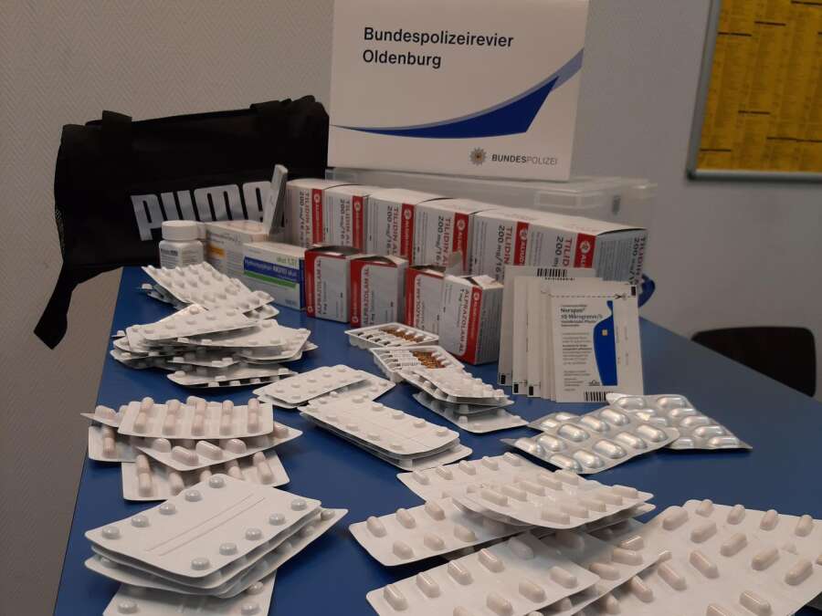 Hauptbahnhof Oldenburg: 21-Jähriger mit 1800 rezeptpflichtigen ...
