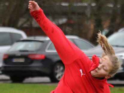 Klootschießen: Friesländer überzeugen beim Silvesterwerfen in Stollhamm