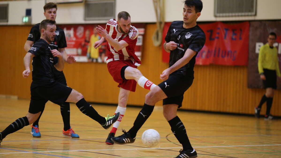 Fußball: Frieslands neuer Hallenmeister wird beim Klinker-Cup des FC ...