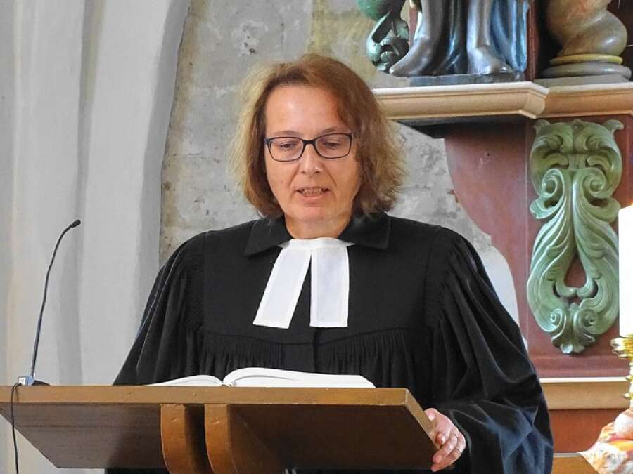 Einstimmige Wahl: Westersteder Kirchenrat spricht sich Aper Pastorin ...