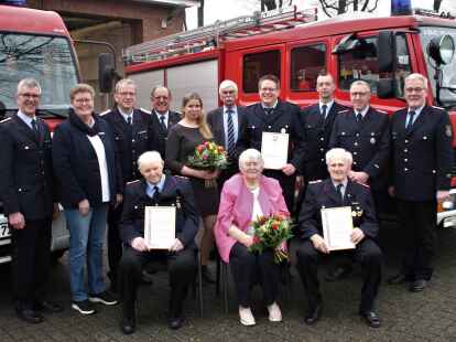 Freiwillige Feuerwehr Jeddeloh II: August Behrens und Enno Kruse ...