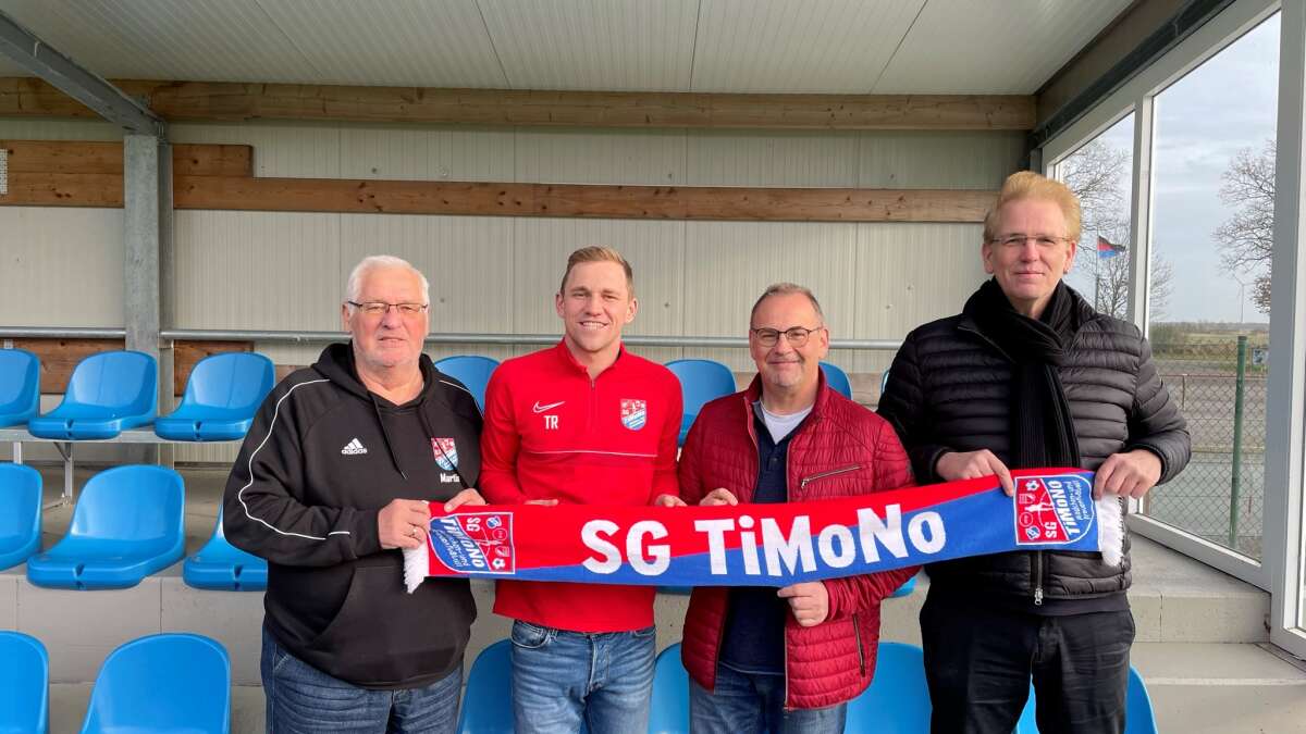 Frauenfußball in Timmel: Jan-Henrik Koppelkamm bleibt Trainer des ...