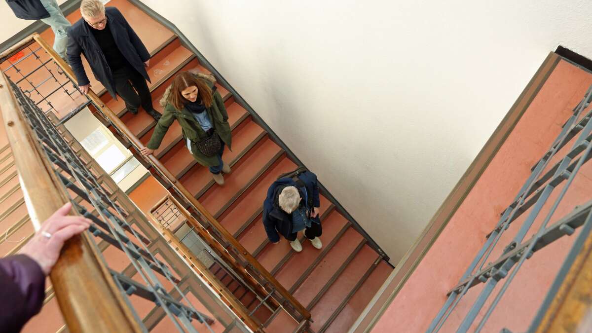 Letzter Feinschliff für Flüchtlingsunterkunft Flüchtlinge aus Ukraine ...