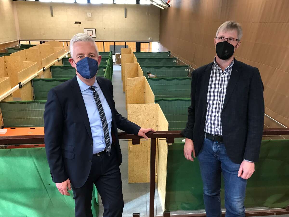Flüchtlinge in Leer: Landkreis gibt BBS-Halle als Notunterkunft auf