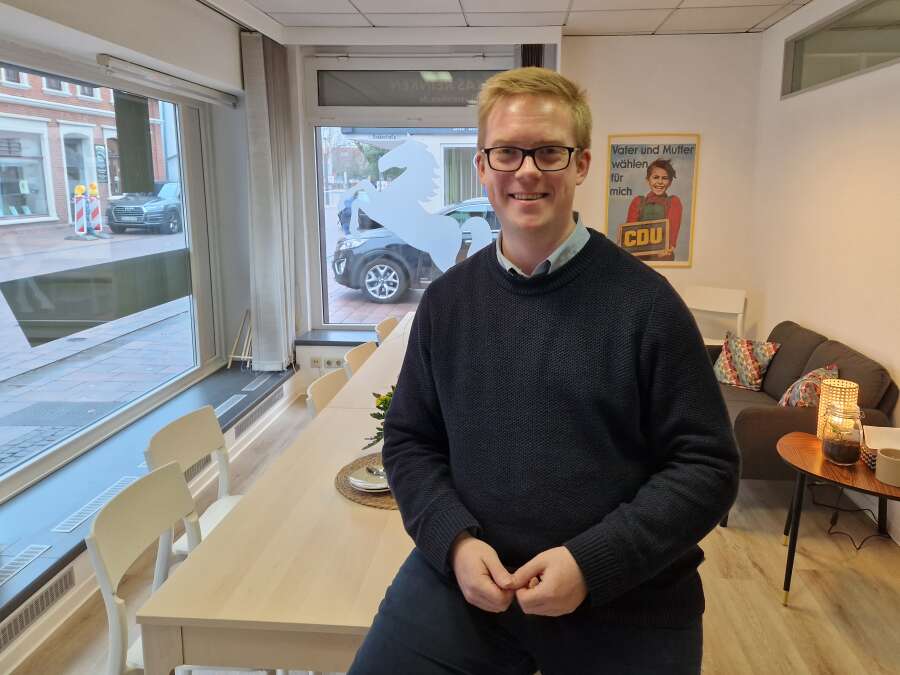 Neues Büro von Lukas Reinken (CDU) in Friesoythe: Kleine ...