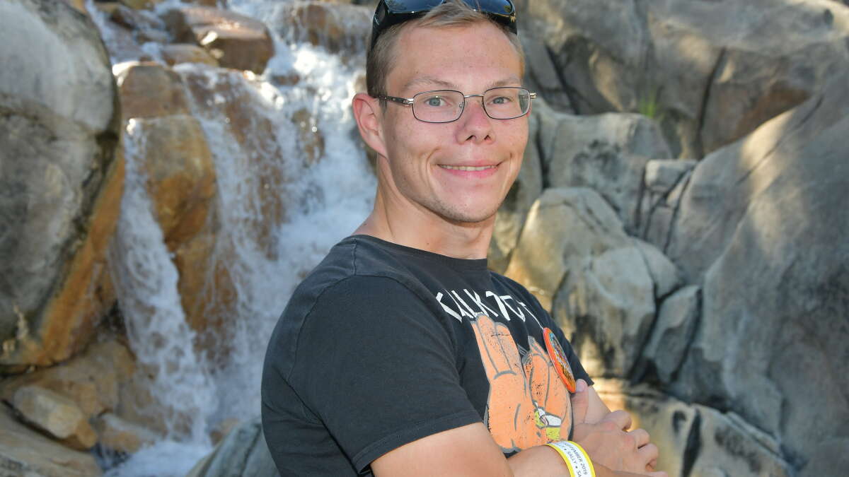 Schnack in Ganderkesee: Dirk Wieting spricht mit Kevin Drewes