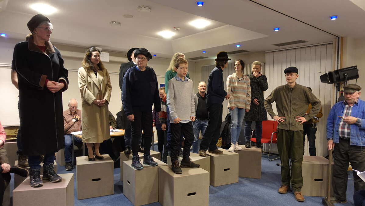 Theater in Emden: „Melanie Schulte“ zieht in die Neue Kirche und feiert ...