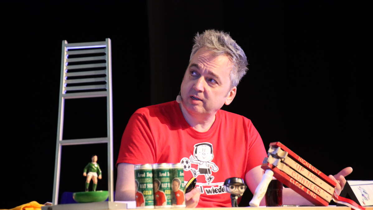 Arnd Zeigler im Bürgerhaus Schortens