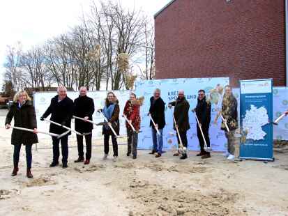 Erster Spatenstich: Kreissportschule in Lastrup wird für zehn Millionen ...