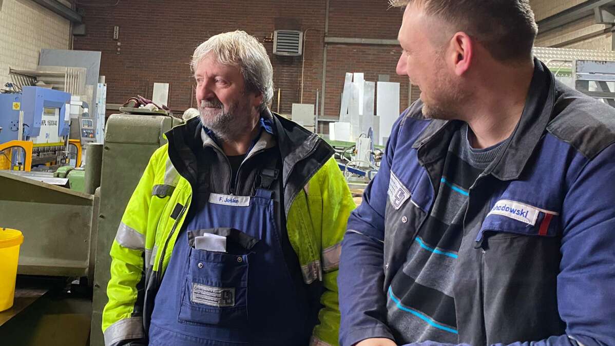 Metallbau Gerold Jeddeloh: Mitarbeiter Frank Jeske war dem Betrieb von ...