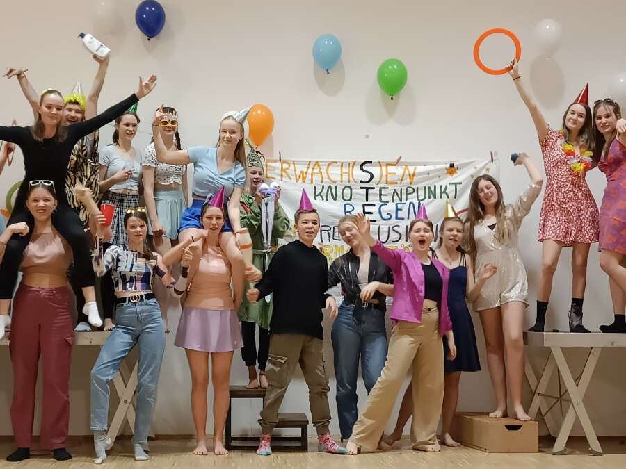 18 Jahre Akrobatik in Sandkrug: Circusschule Sternchen feiert mit neuer ...