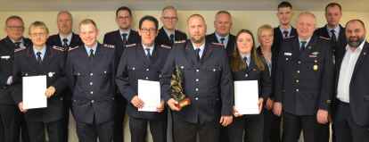 Freiwillige Feuerwehr Altenoythe: Wahlen, Beförderungen und Ehrungen ...