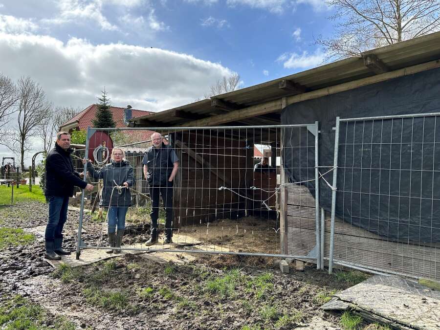 Wolfsrisse in Sande: Minister Olaf Lies vor Ort