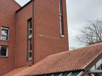 Kunsthalle in Emden: Skulptur der Malschule musste in die Werkstatt
