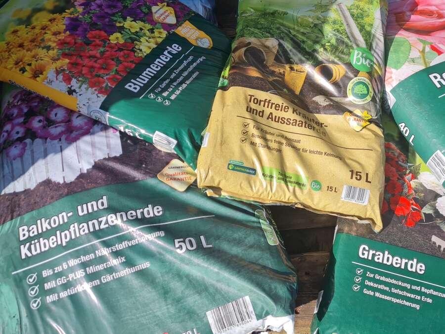 Gartenerde: Warum Substrate Vorteile haben, erklärt Nadja Krause von ...