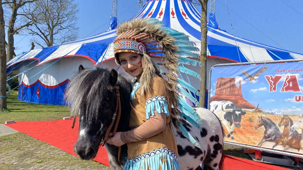 Zirkus Francalli in Zetel: Neunjährige Artistin Lucia Frank im Interview