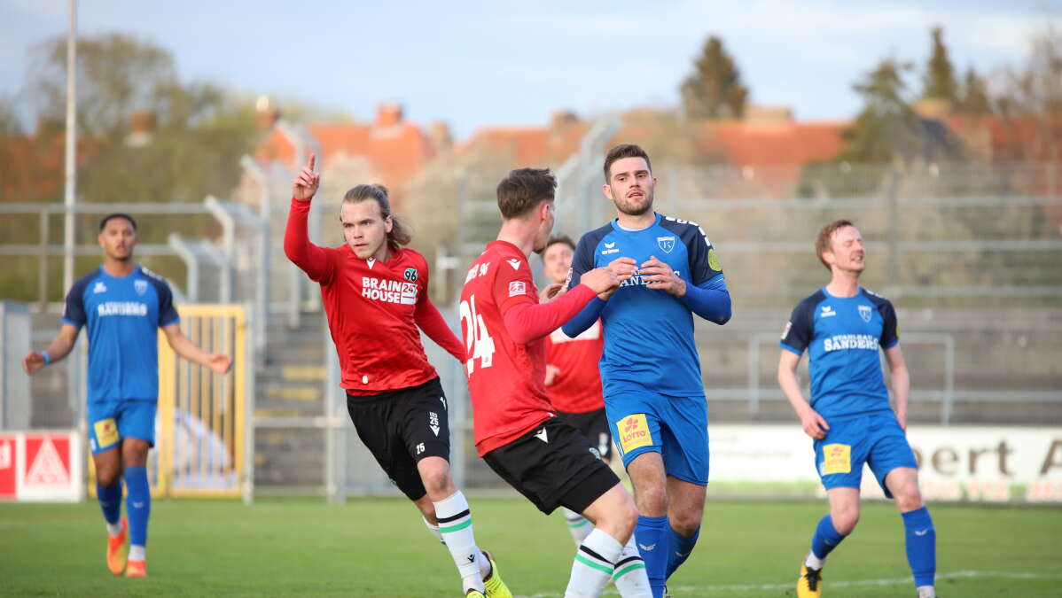 Kickers Emden gegen Hannover 96: Bundesligareserve einfach besser im Regionalligaspiel im ...