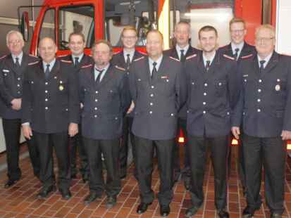 Feuerwehr Elmendorf: Uwe Behrens bleibt Ortsbrandmeister