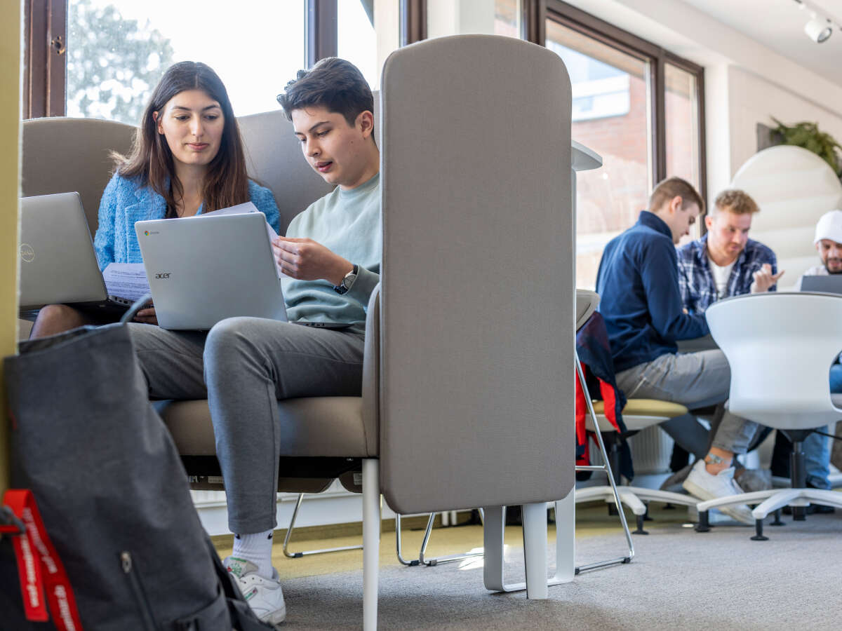 Hochschule Emden/Leer lockt mit modernen Arbeitsplätzen Mitarbeiter und ...