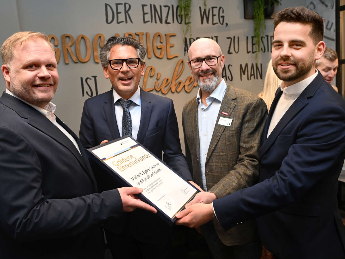 75 Jahre Müller & Egerer: Goldene Ehrenurkunde der Handwerkskammer zum ...
