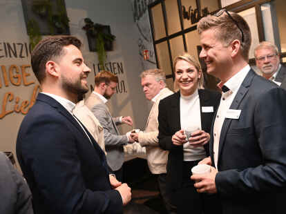 75 Jahre Müller & Egerer: Goldene Ehrenurkunde der Handwerkskammer zum ...