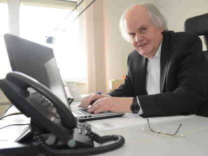 Oldenburg: Dr. Uwe Vaihinger baut große IT-Gruppe aus – Sechs ...