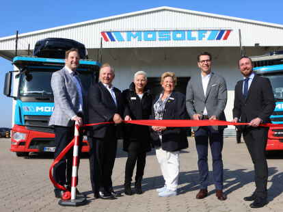 Mosolf beginnt in Wilhelmshaven Import von Autos der Marke MG