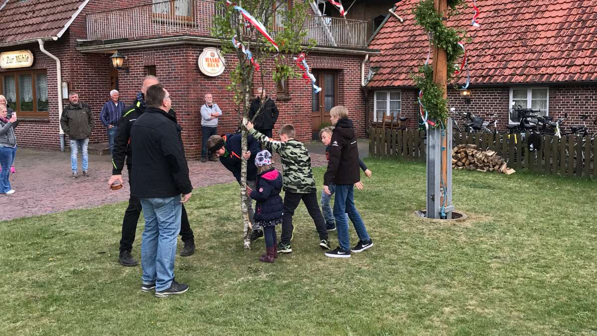 Maibaum setzen: Wo in der Gemeinde Edewecht gefeiert wird