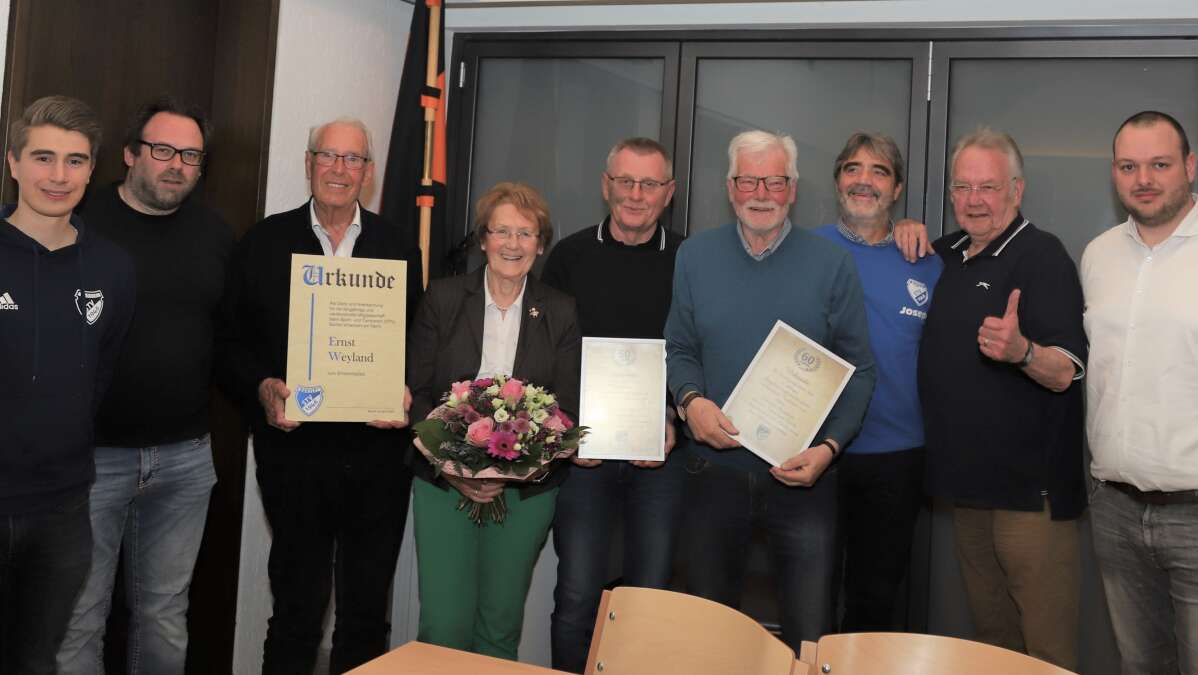 Sport in der Gemeinde Barßel: Ernst Weyland neues Ehrenmitglied beim STV