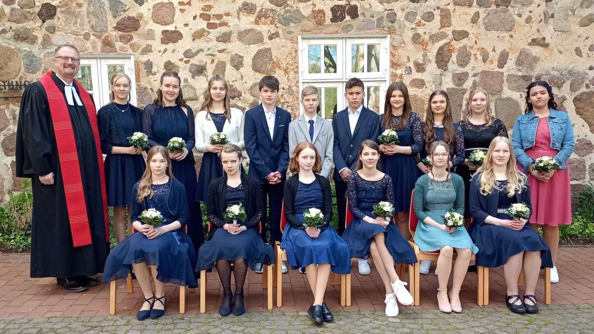 Konfirmation in Wildeshausen: Zum Abschluss 16 Jugendliche eingesegnet