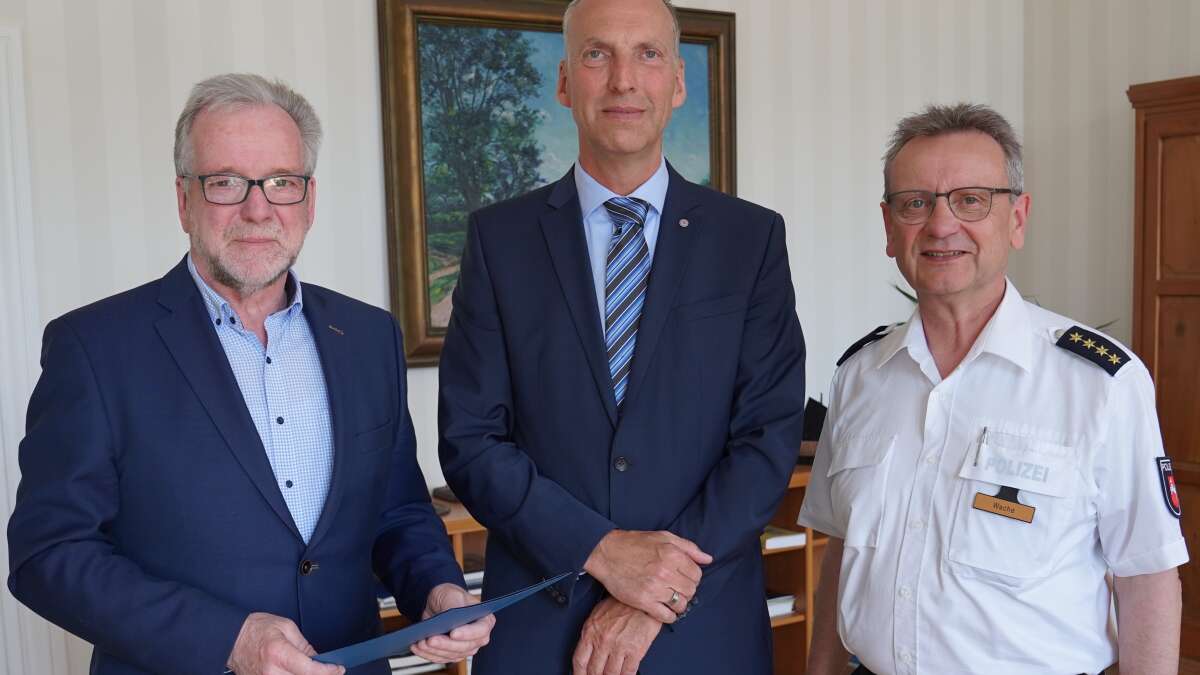 Polizeichef Eckhard Wache geht in Rente – Arne Schmidt folgt