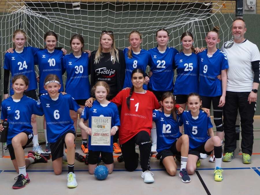 JHSG Varel holt sich mit letztem Wurf der Saison Meistertitel in ...