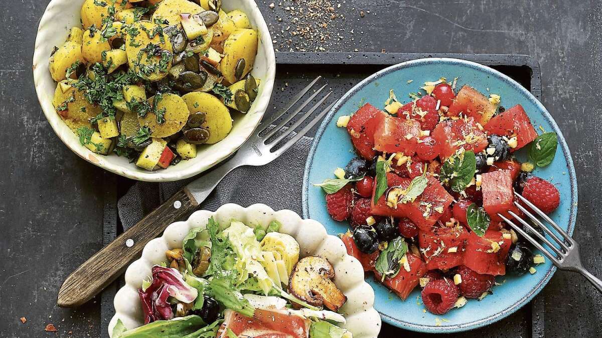 So bereitet man leckere Grillsalate vor