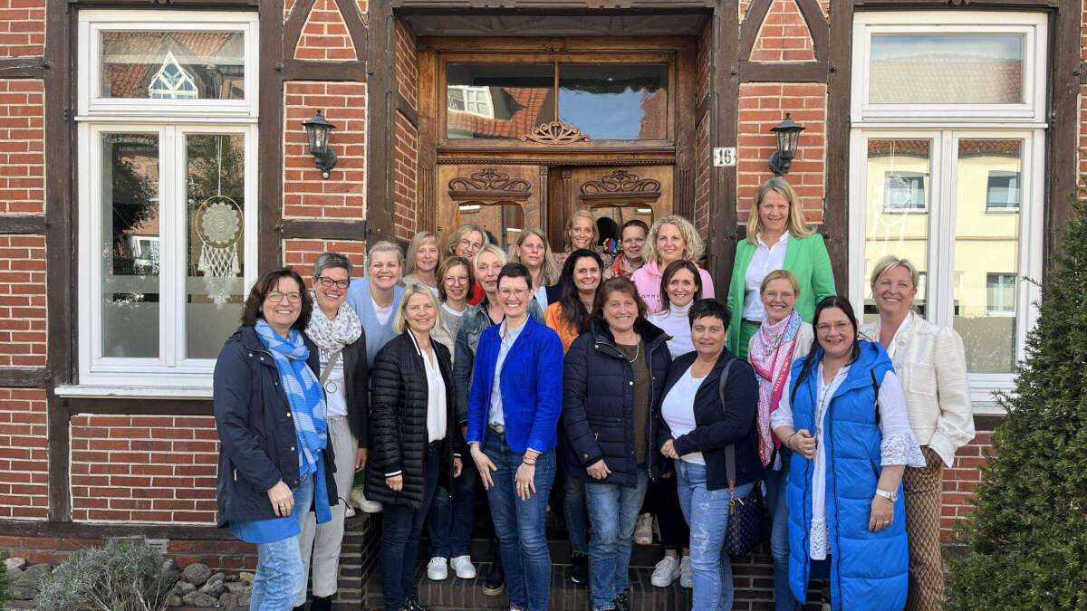 Führung in Cloppenburg: Unternehmerfrauen informieren sich über ...