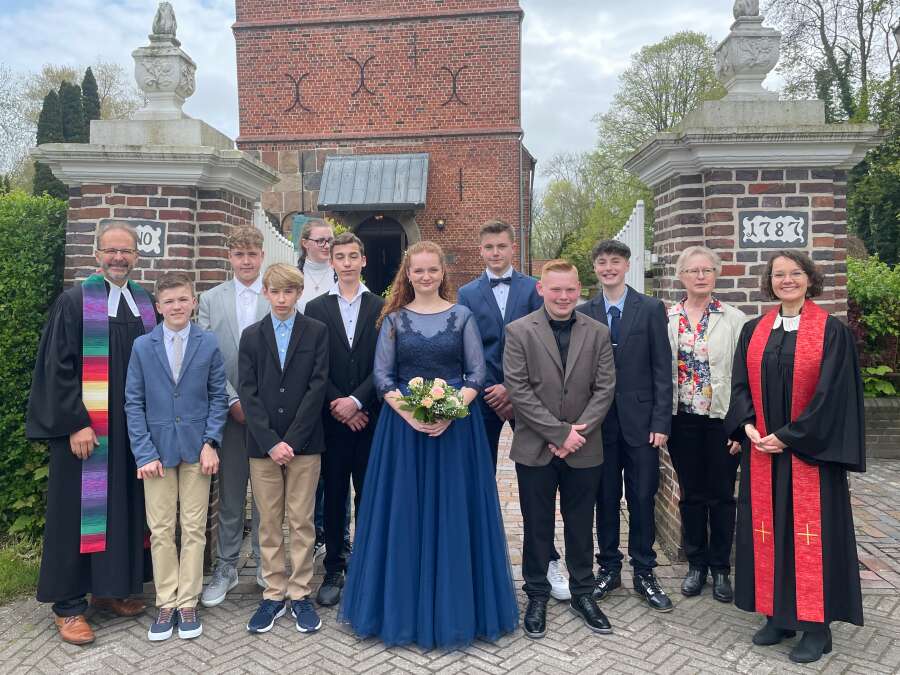 Konfirmation in Neuende Wilhelmshaven: Acht junge Menschen bekennen ...