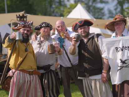 Mittelalterlich Phantasie Spectaculum 2023 in Rastede: Bilder vom MPS ...