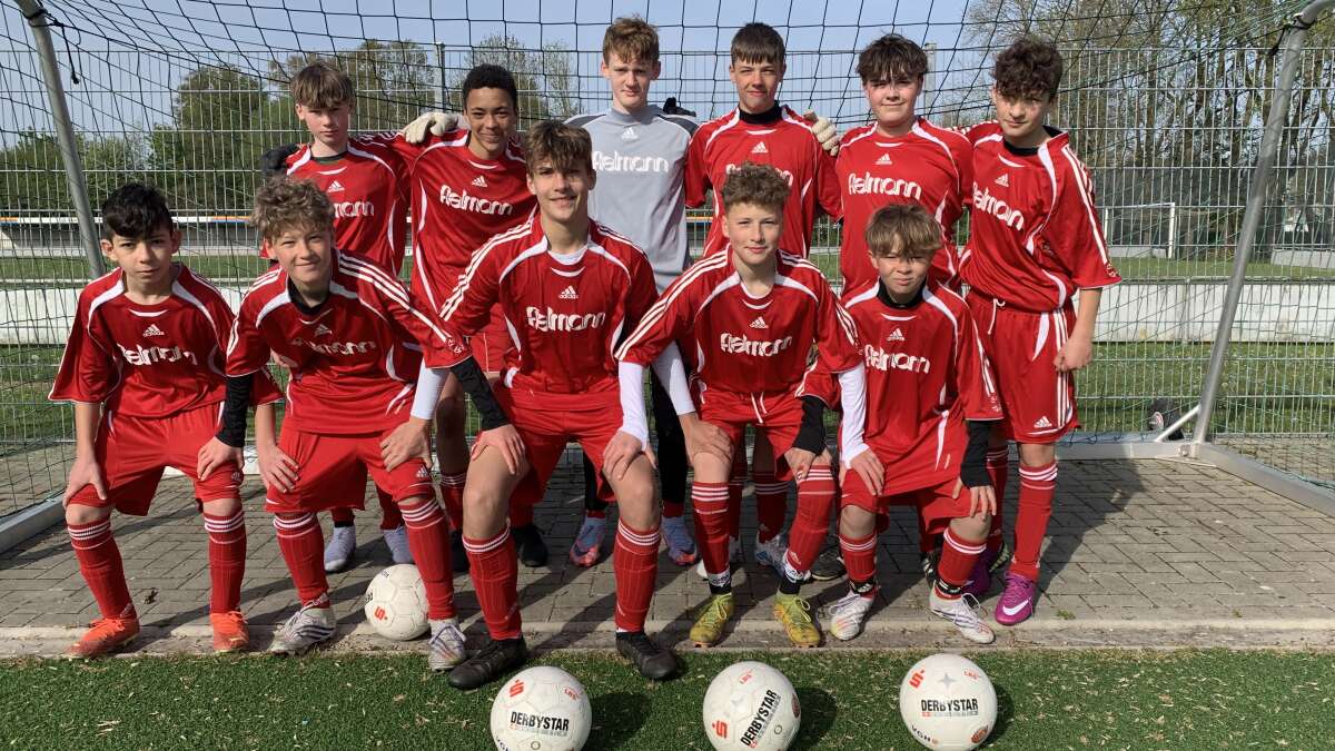 Jugend trainiert für Olympia: Max fährt mit einer Fußballmannschaft zur nächsten Runde und hofft ...