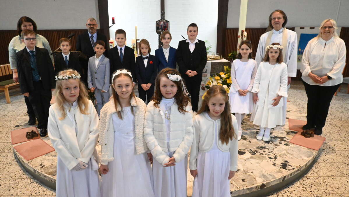 Kath. Gemeinden St. Bernhard und St. Hedwig: Erstkommunion in Bookholzberg